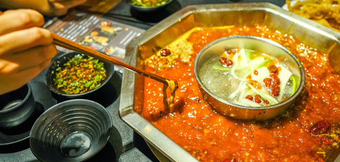 Chengdu Hot Pot - the Dragon's Treat for Visiting Tourists in Chengdu